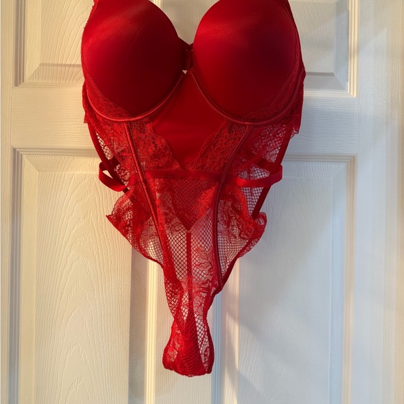 Victoria's Secret | Intimates & Sleepwear | Victorias Secret Scarlet ...